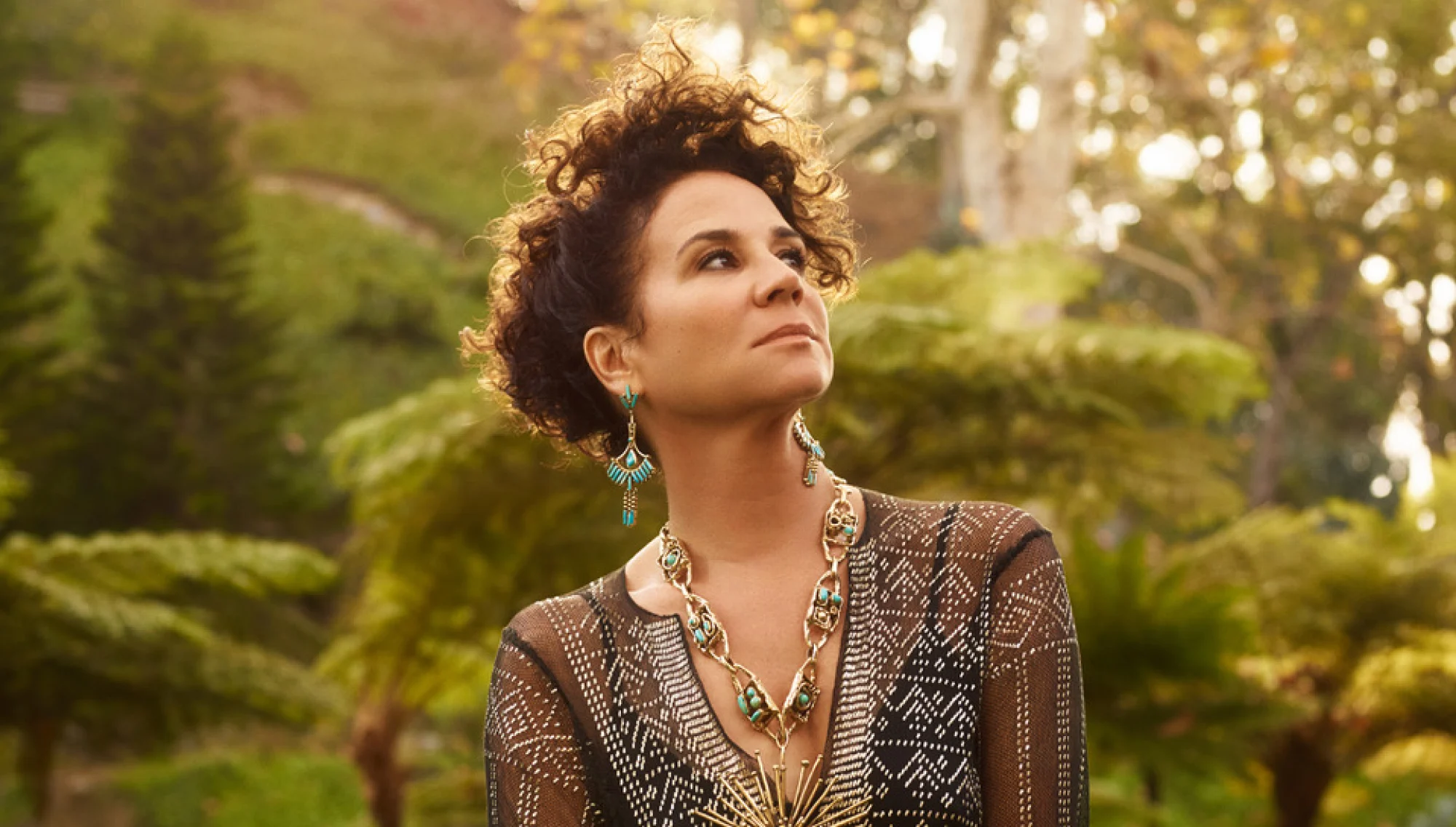 Lisa Eisner: The Uniquely Glamorous Collector and Polymath of Los ...