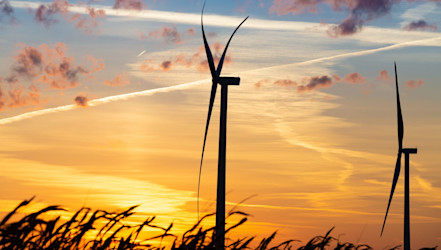 Clean Energy Trends: Renewables, Battery Storage Lead the Way | Black ...