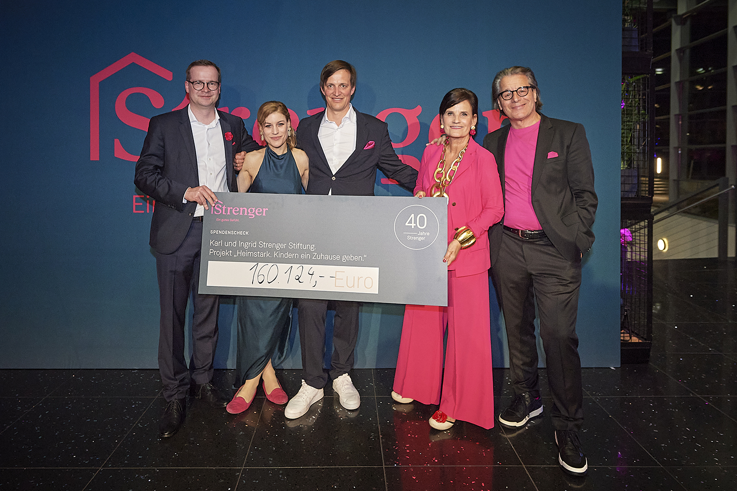 Strenger sammelt über 167.000 € Spenden für drittes Heimstark Aufnahmehaus