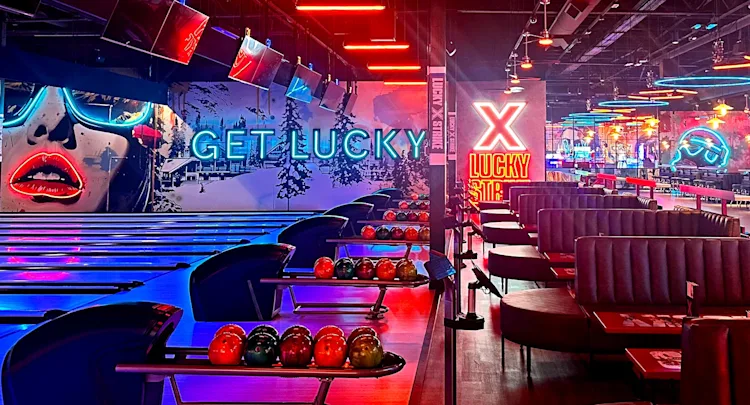 Bowling, Sports Bar, Arcade & More | Lucky Strike Southlands