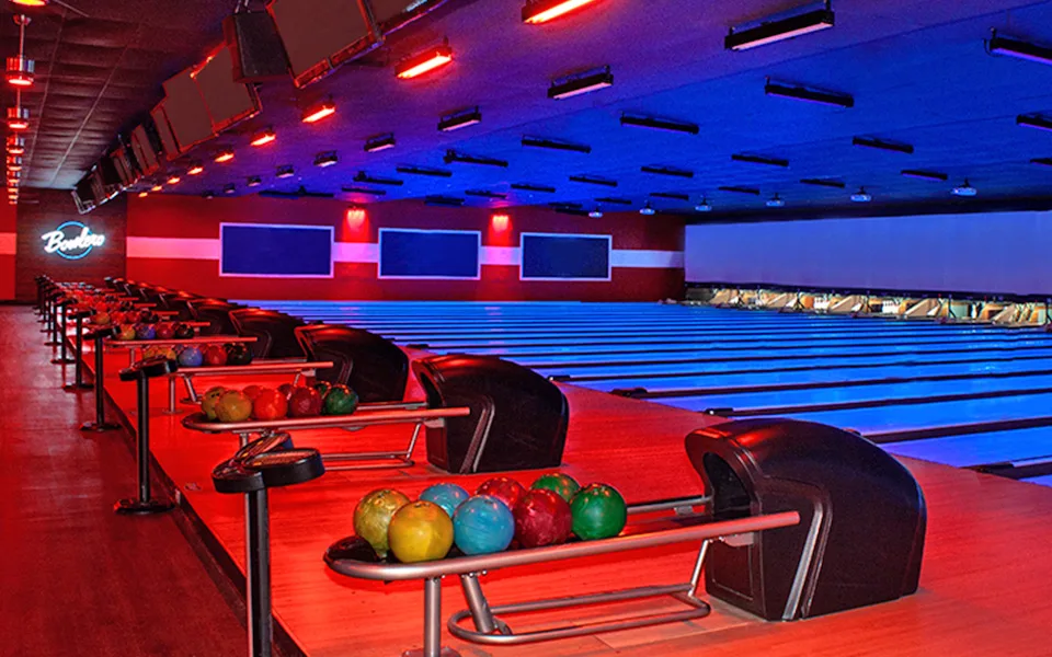Bowling Alley, Sports Bar, Event Venue, & More | Bowlero Bradenton
