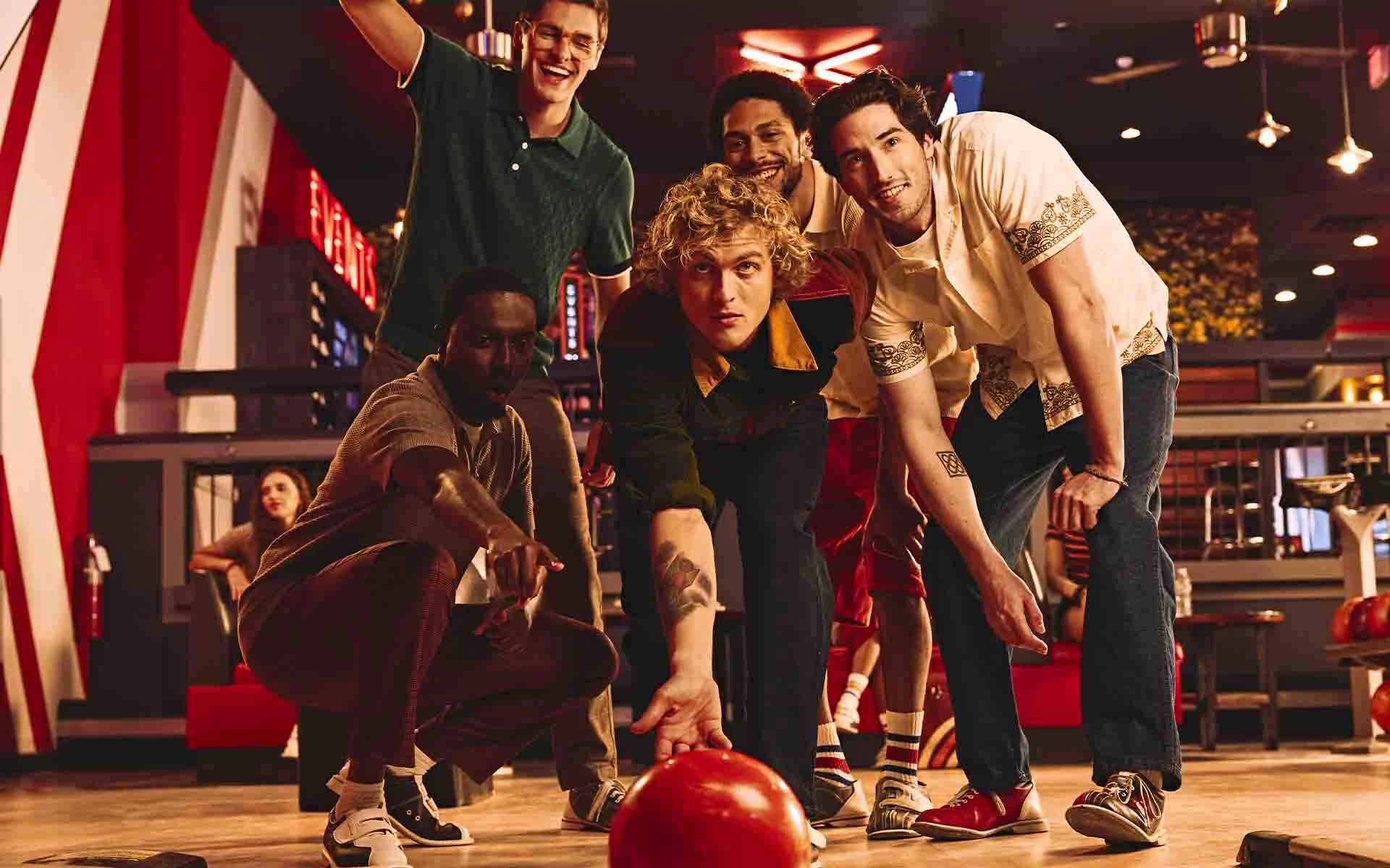 Bowling Deals Bellevue, WA | Lucky Strike Bellevue