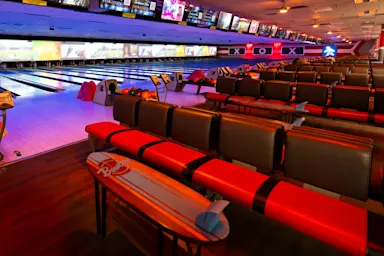 Bowling Alley, Sports Bar, Event Venue, & More | Bowlero Avondale