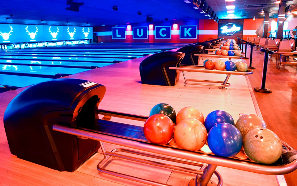 Bowling Alley, Sports Bar, Event Venue, & More | Bowlero Wilmington