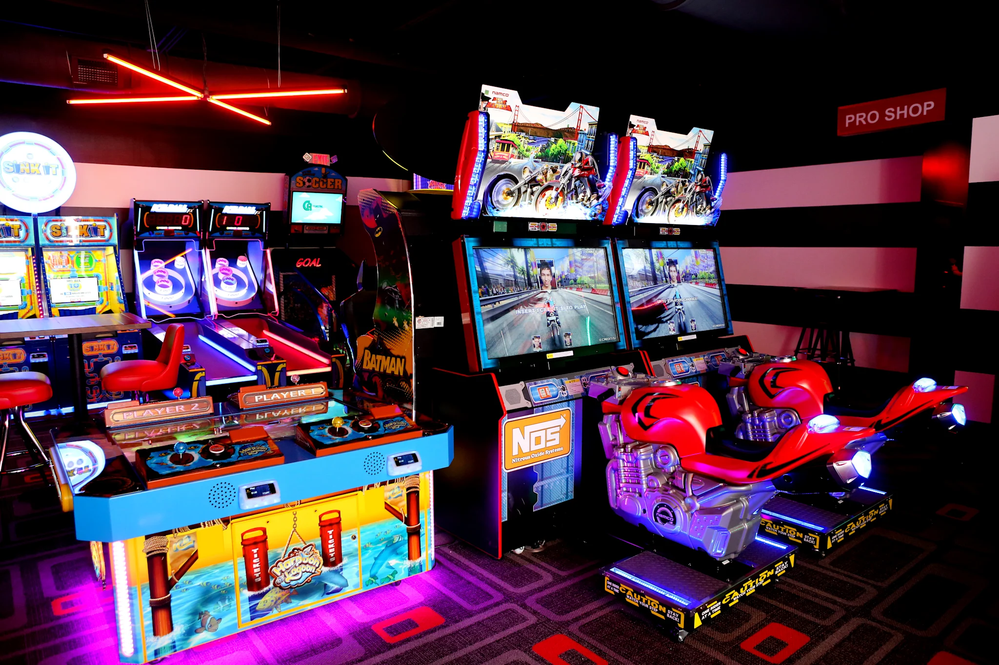 Entertainment - Arcade Games, Lounge, Billiards & More | Lucky Strike