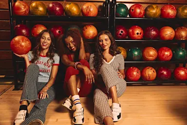 Bowling, Arcade, Sports Bar, & More | AMF Strathmore Lanes