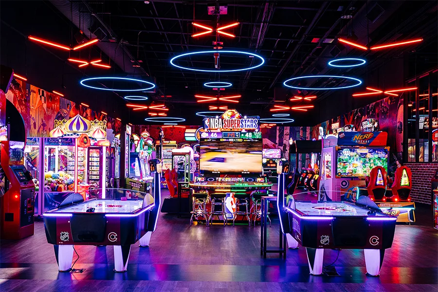 Entertainment - Arcade Games, Lounge, Billiards & More | Bowlero