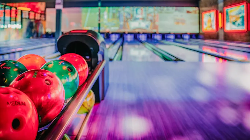 Bowling Deals in Brampton | Bowlero Brampton