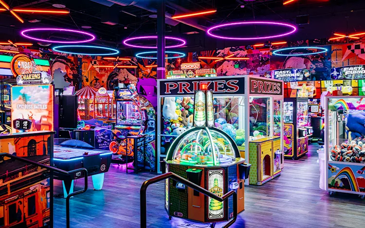 Bowling Specials in Houston | Lucky Strike Houston