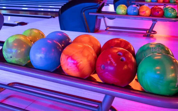 Bowling Alley, Party Venue & Sports Bar | Bowlero