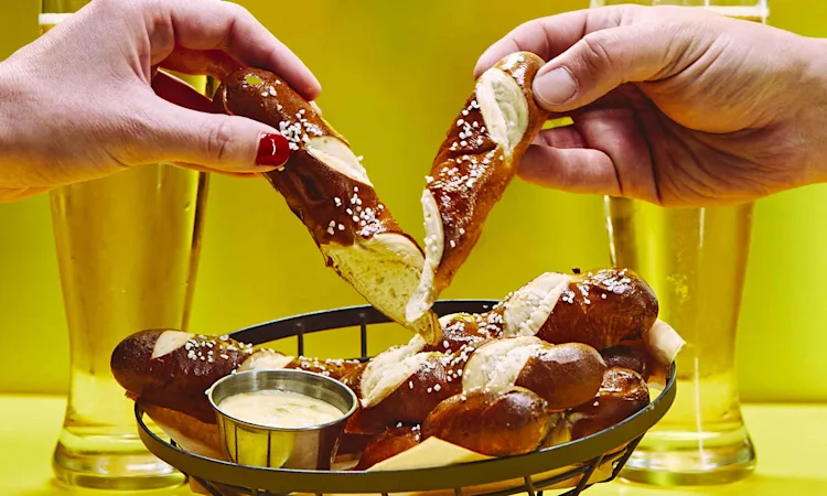 Menu & Catering: Food & Drinks | AMF