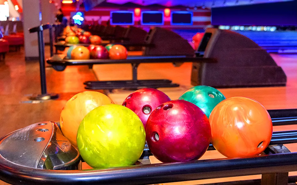 Bowling Specials & Deals | Lucky Strike Ladera Ranch
