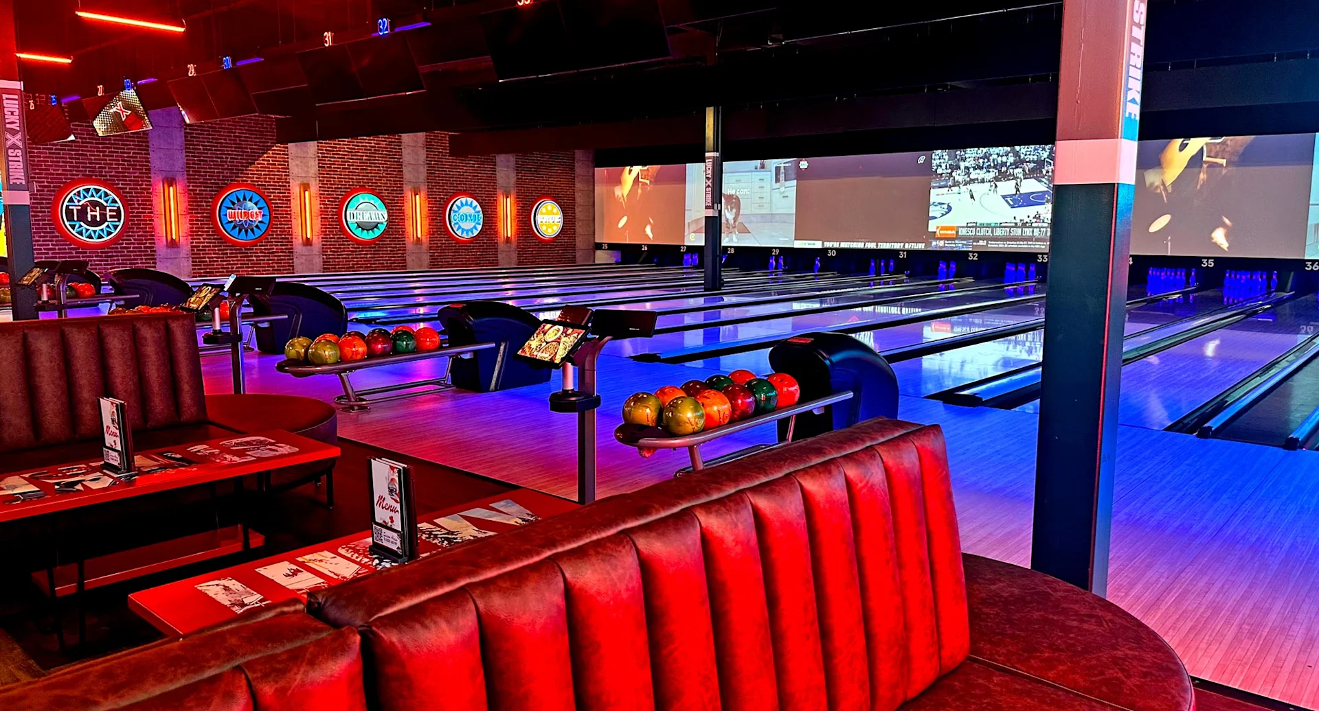Bowling, Sports Bar, Arcade & More | Lucky Strike Southlands