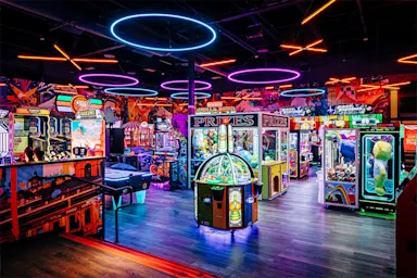Bowling, Arcade & Event Space | Lucky Strike Northfield