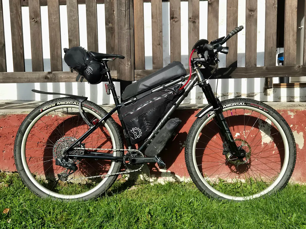 Bikes of Bohemian Border Bash Race 2025 – DotWatcher.cc