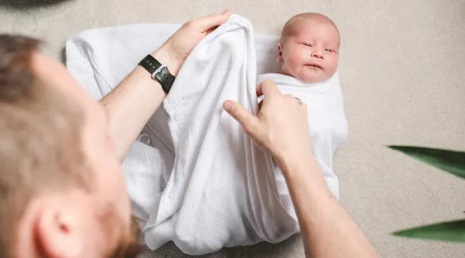 Baby’s First Bath: How to Bathe a Newborn