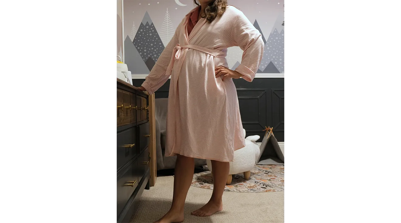 7 Best Maternity Robes, Tested by an Expectant Mom