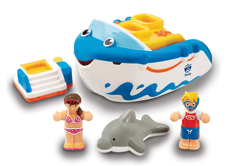 20 Water Toys for Toddlers Who Love the Pool & Beach