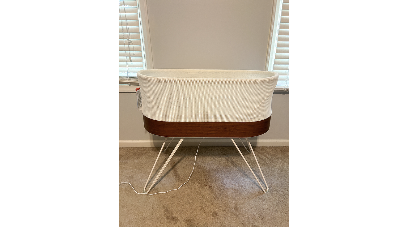 SNOO Reviews—Two Moms Put The SNOO to the Test