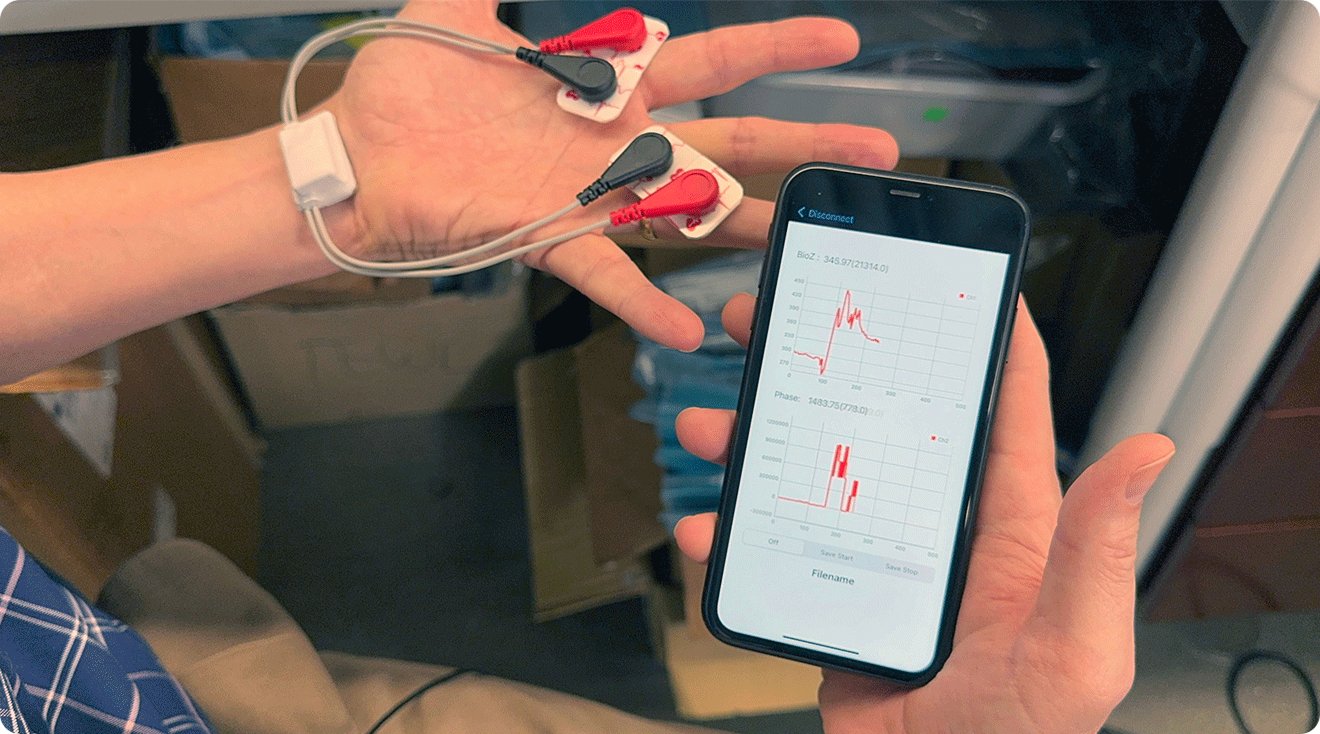 New Breastfeeding Wearable Measures Baby's Milk Intake