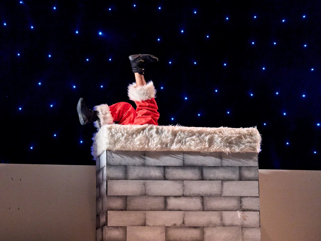 How Does Santa Go Down the Chimney? tickets | London | TodayTix