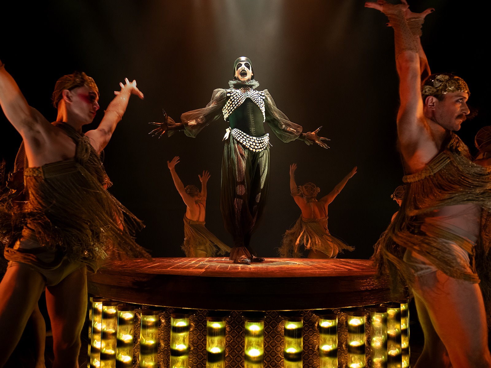 Cabaret Broadway Tickets | The Official NY Theatre Guide