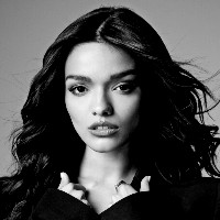 Rachel Zegler On Stage | New York Theatre Guide