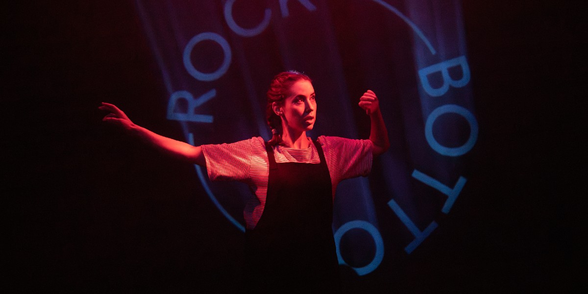 'One Woman Show' review — Liz Kingsman smartly skewers, and elevates ...