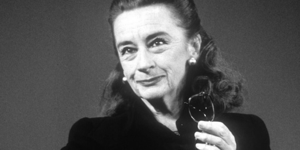 Broadway dims its lights in memory of Zoe Caldwell | New York Theatre Guide