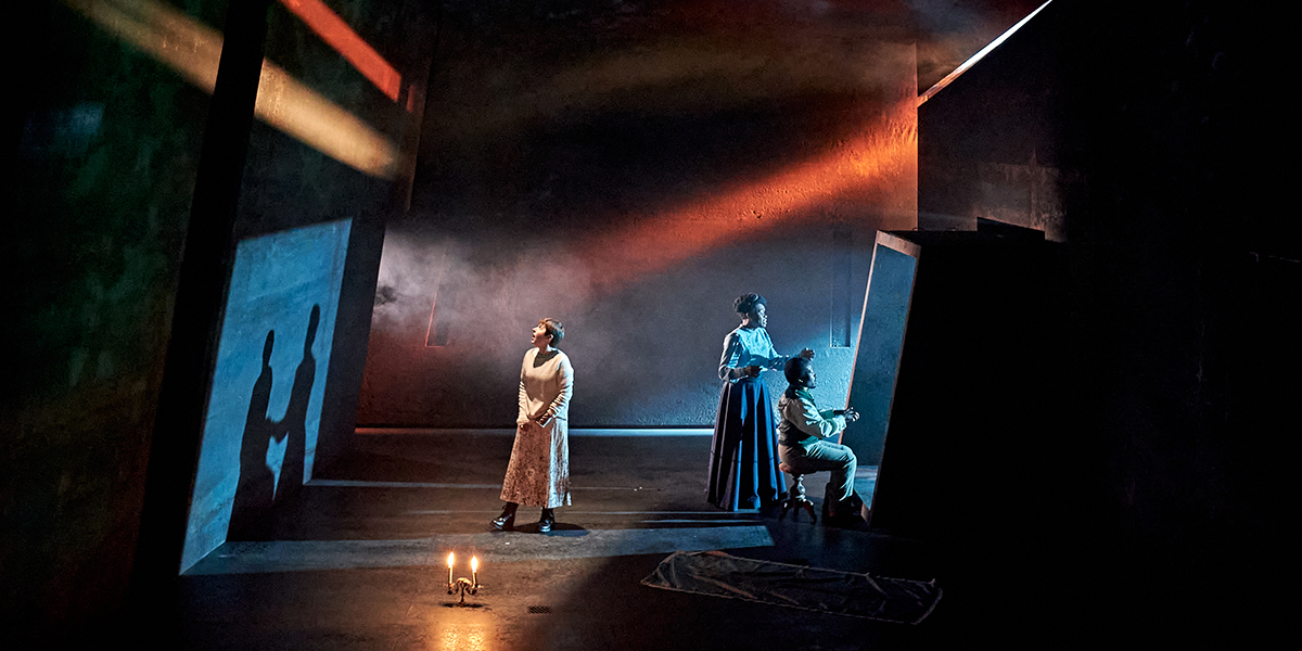 'The Glow' review — a pacy and mysterious thriller through time ...