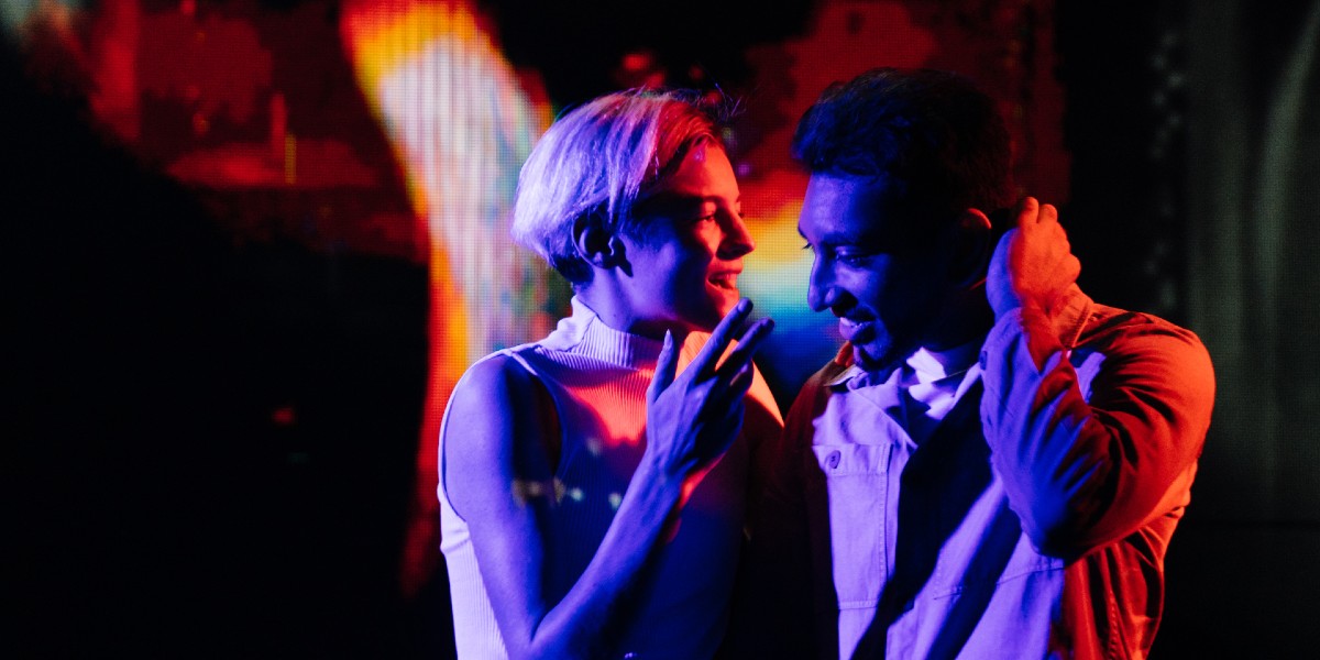 'Anna X,' starring Emma Corrin, is an electric, theatrical joyride ...