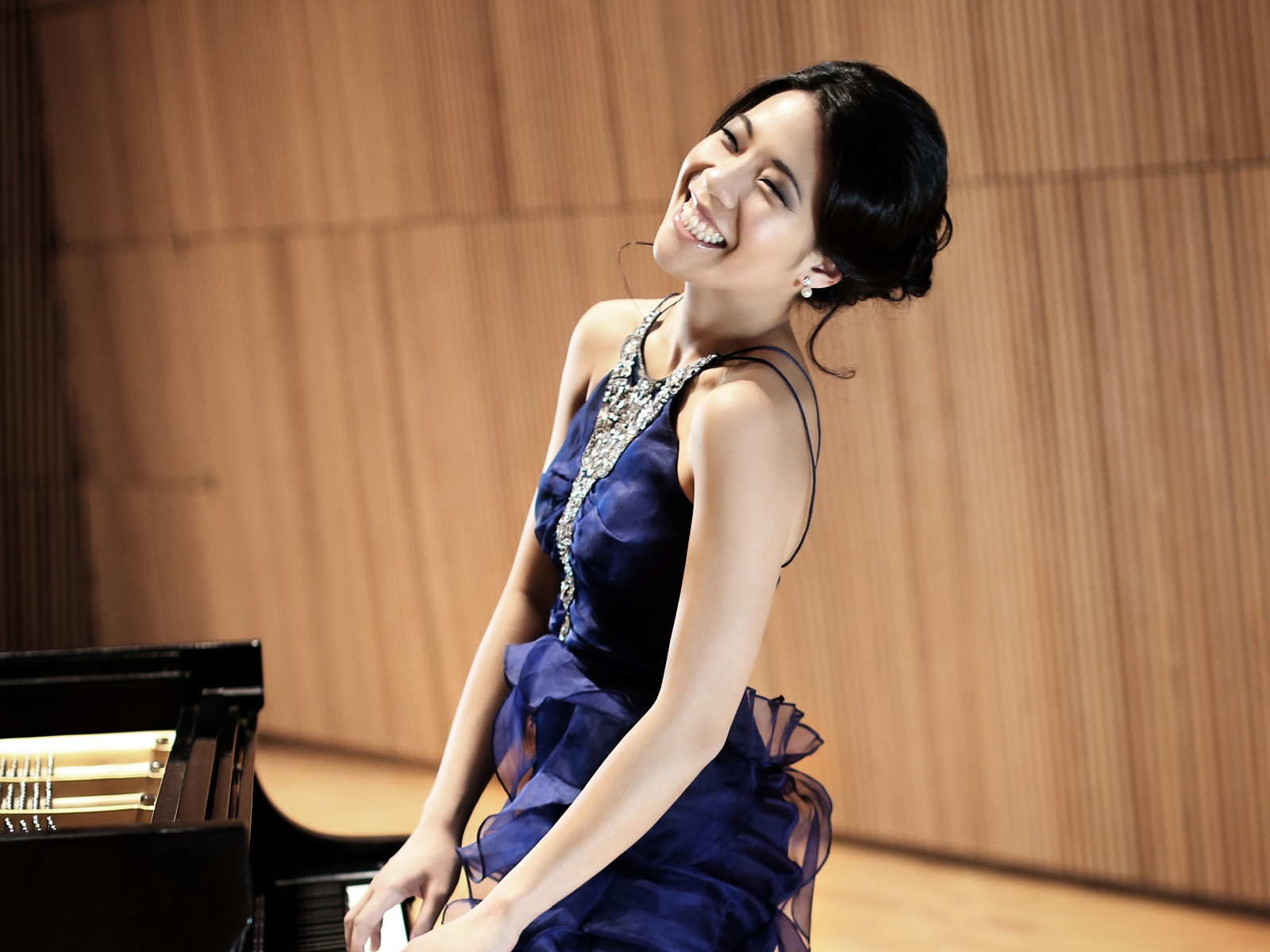 Joyce Yang performs Grieg’s Piano Concerto Tickets | Sydney | TodayTix