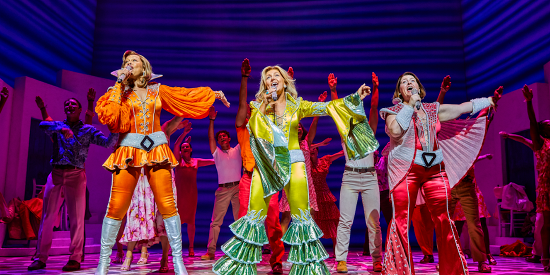 'Mamma Mia!' sets new cast and extends to 2024 | London Theatre