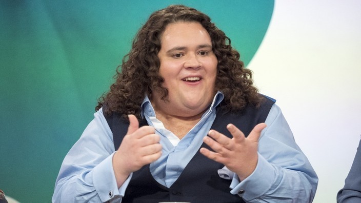 Jonathan Antoine reveals he's 'in love!' | Loose Women