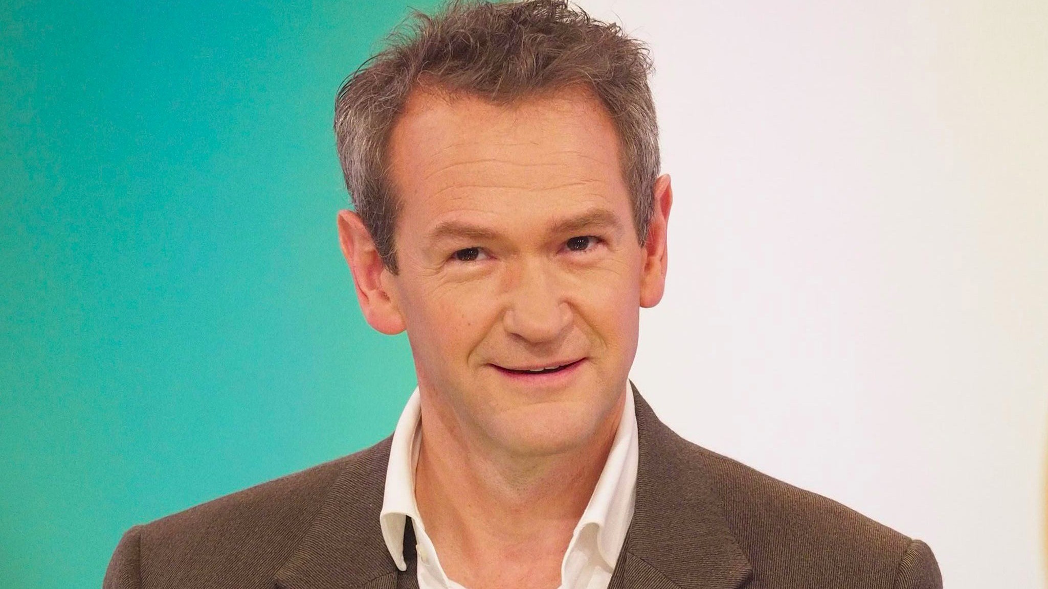 Alexander Armstrong talks singing and Brussels sprouts | Loose Women