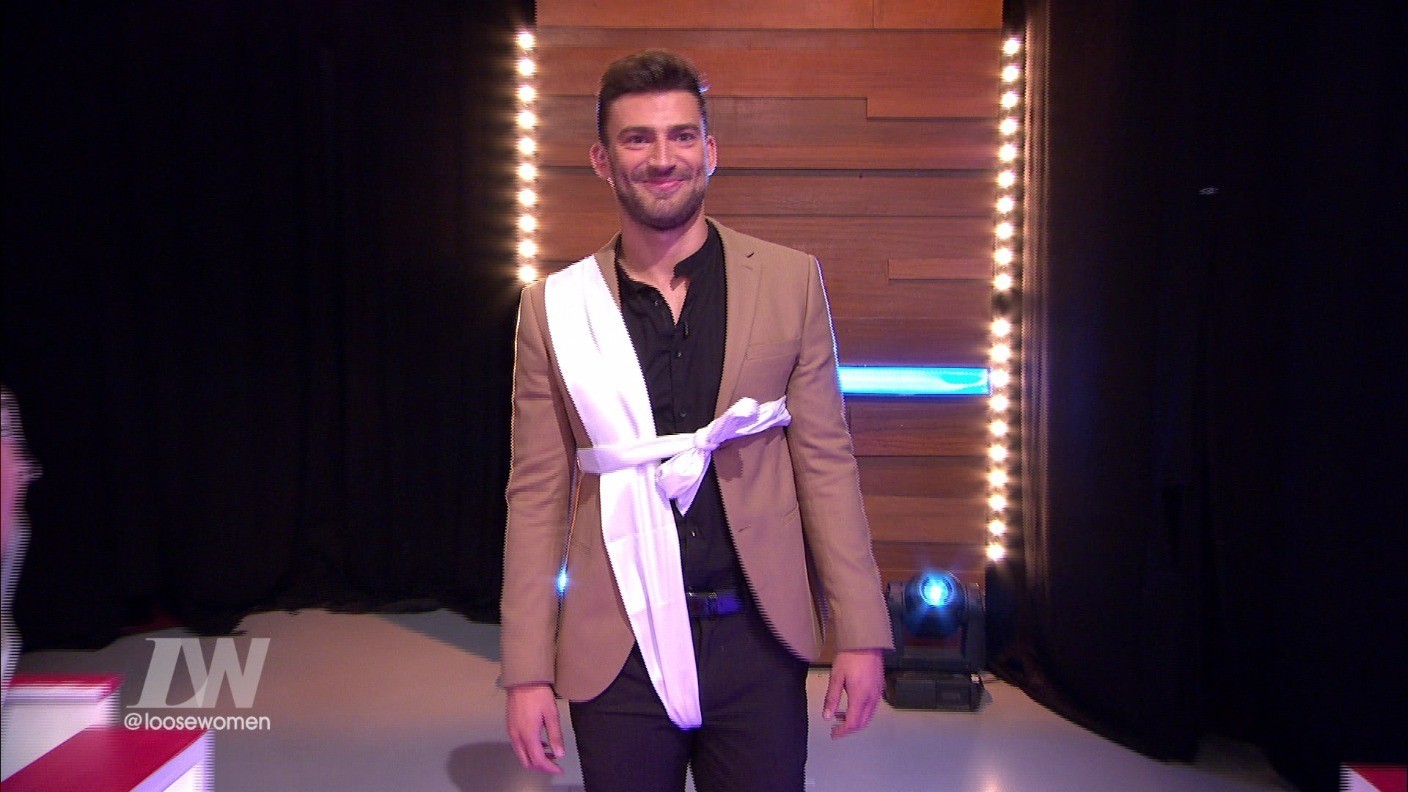 Jake Quickenden on bras, willies and bird skulls | Loose Women