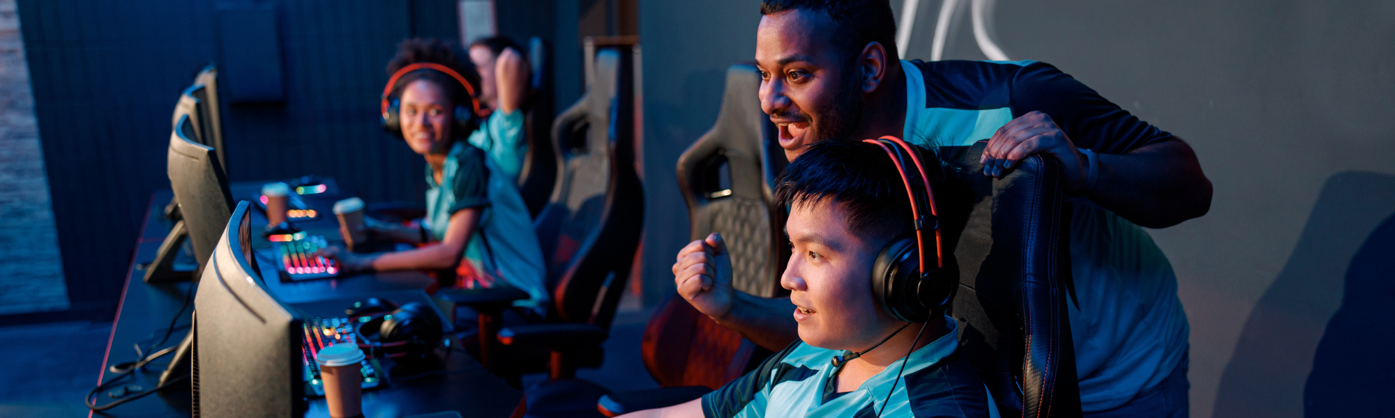 How to Become an Esports Coach: A Step-by-Step Guide | Squid Academy