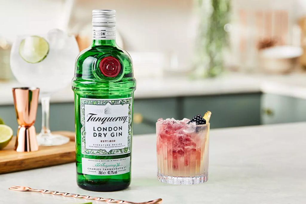 Gin & Blackberry Cassis Bramble Recipe | The Bar