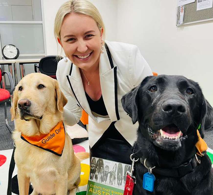 Guide Dogs Help Kids Practice Reading | The Hawkesbury Phoenix ...