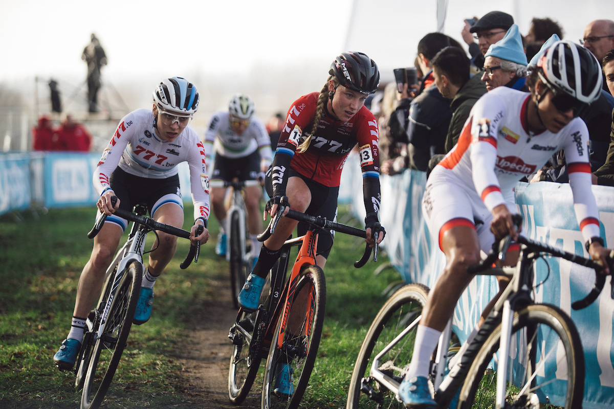 An epic final round crowns the 2019-2020 Telenet UCI World Cup winners ...