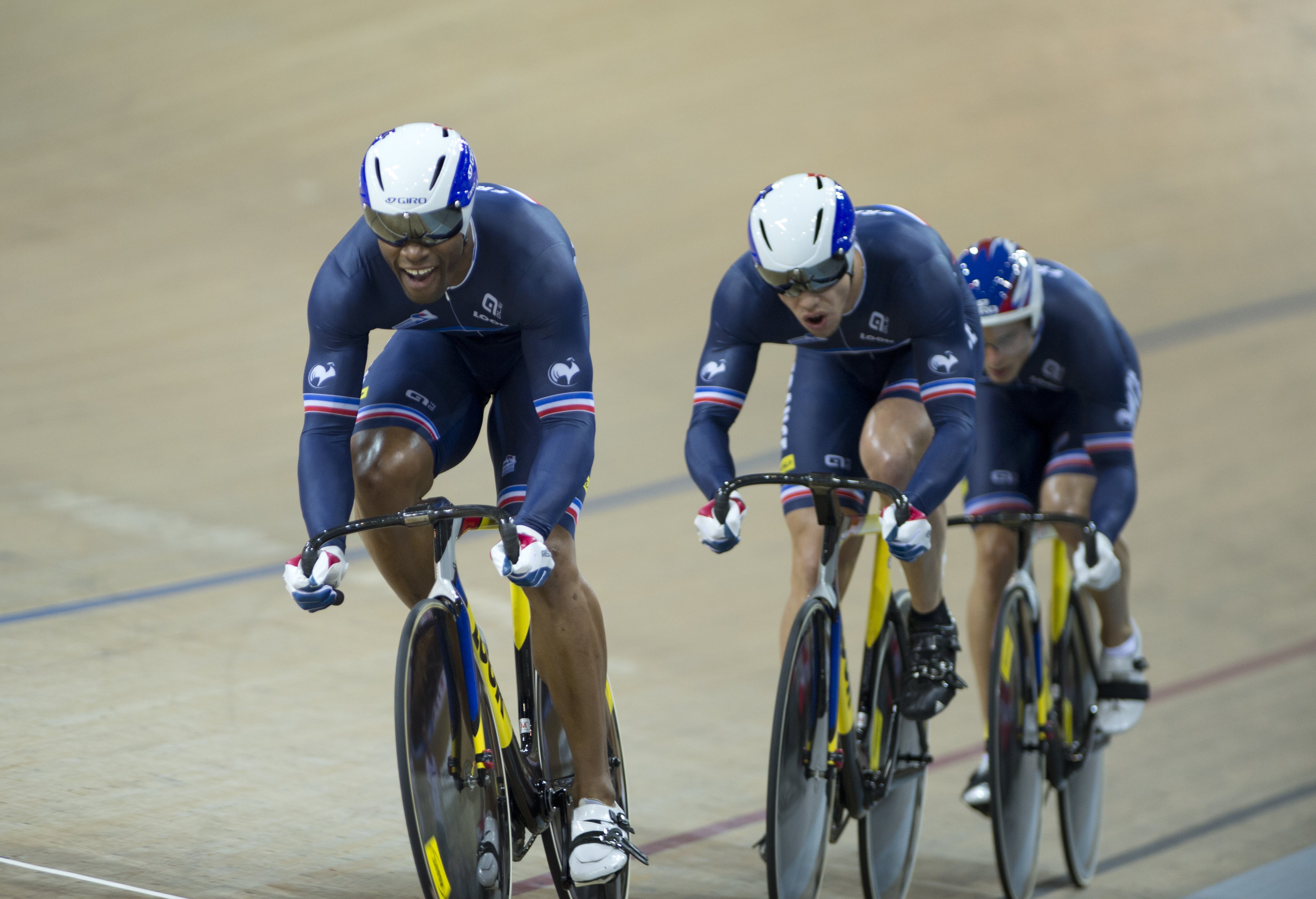 World Record and 3 Titles Awarded on First Day of Track Championships | UCI