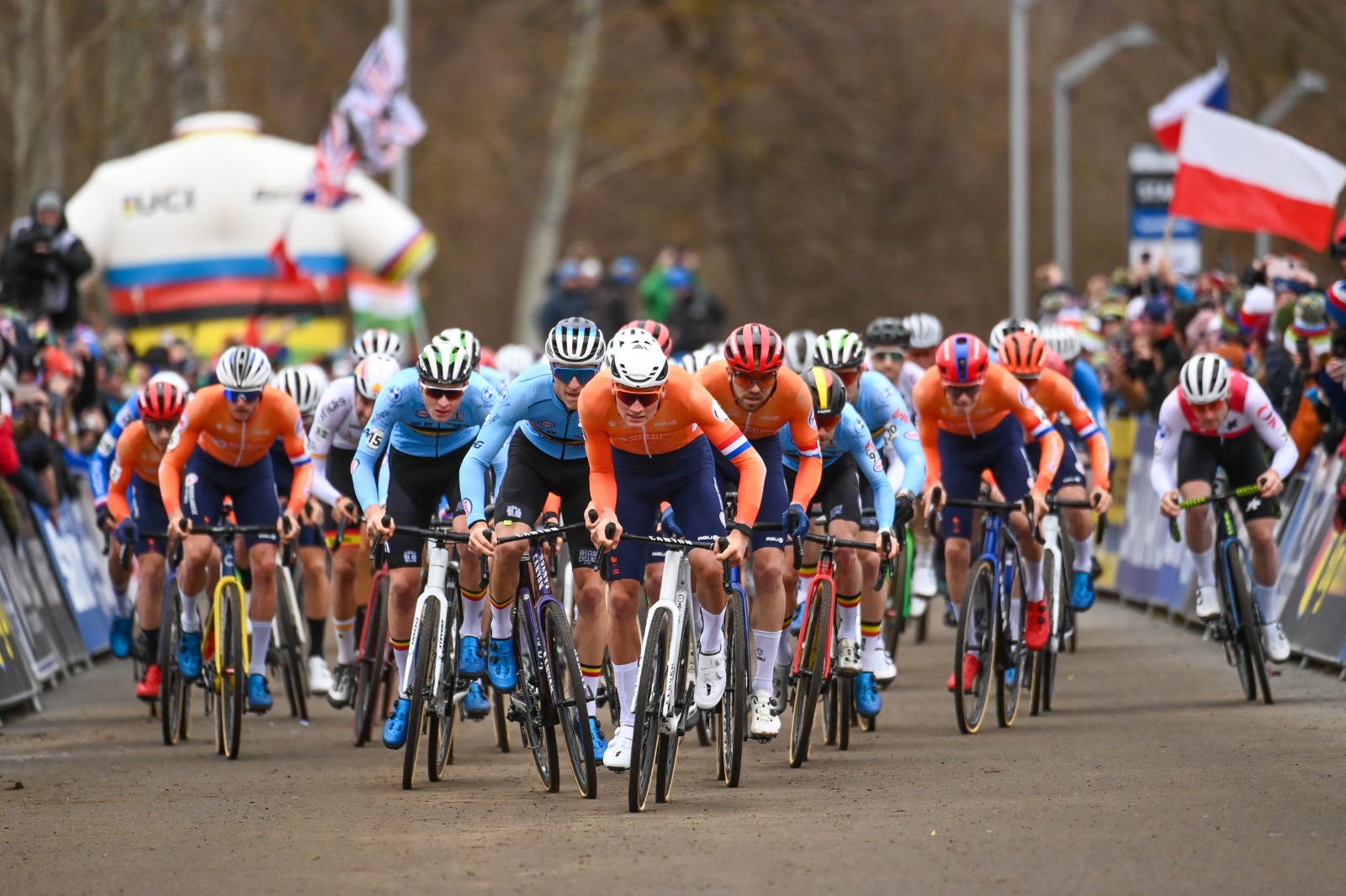 Where to watch the 2025 UCI Cyclo-cross World Championships | UCI