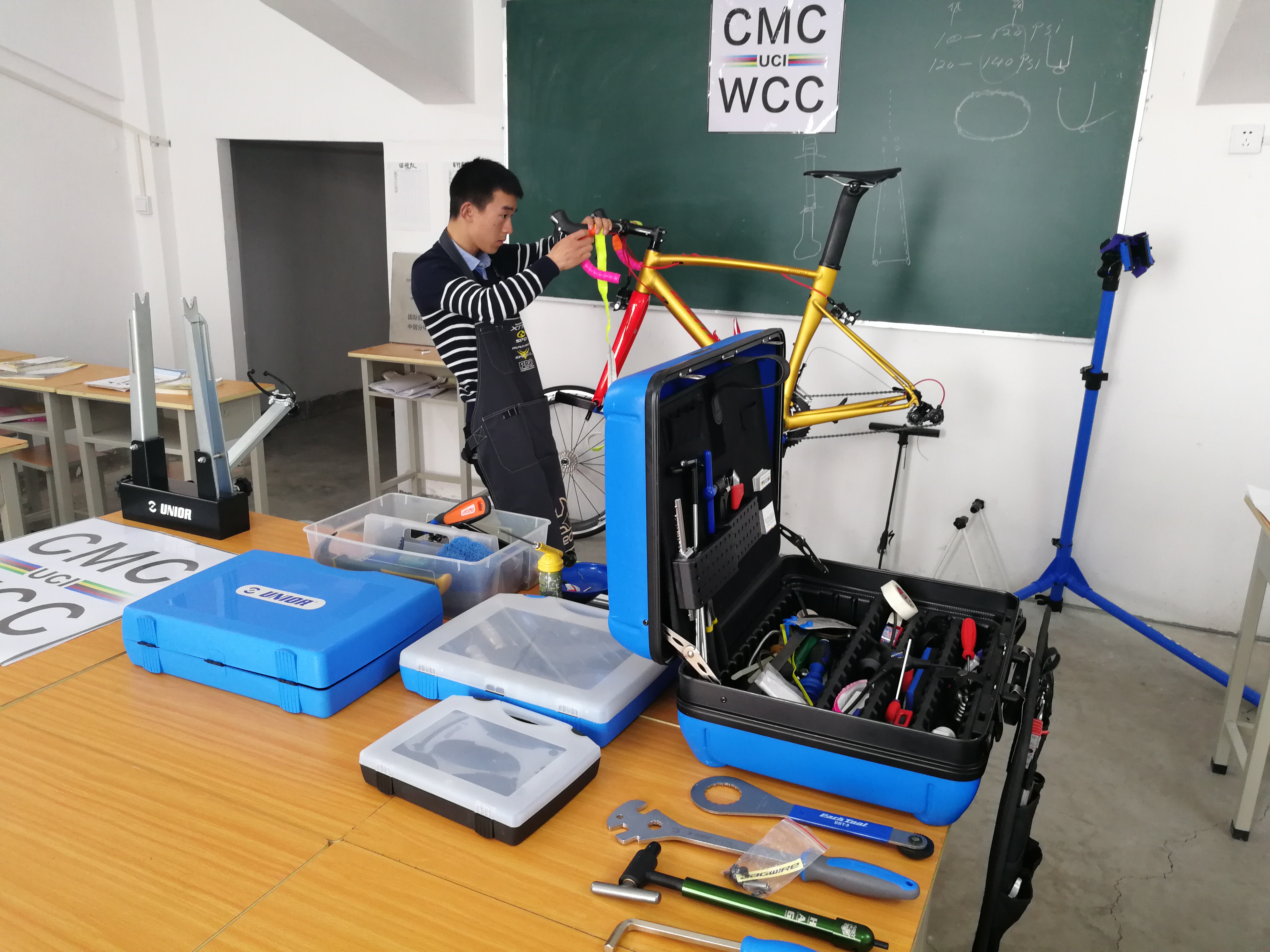 UCI World Cycling Centre: Former trainee mechanic delivers courses in ...