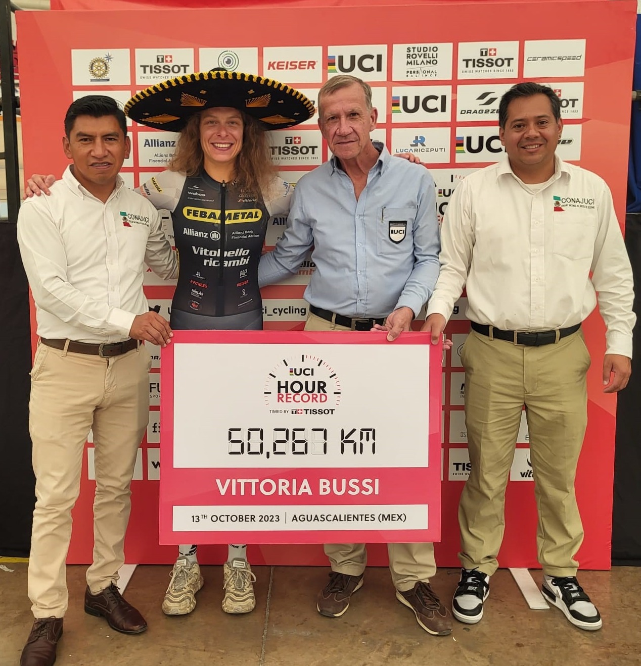 Vittoria Bussi reclaims the UCI Hour Record timed by Tissot and breaks ...