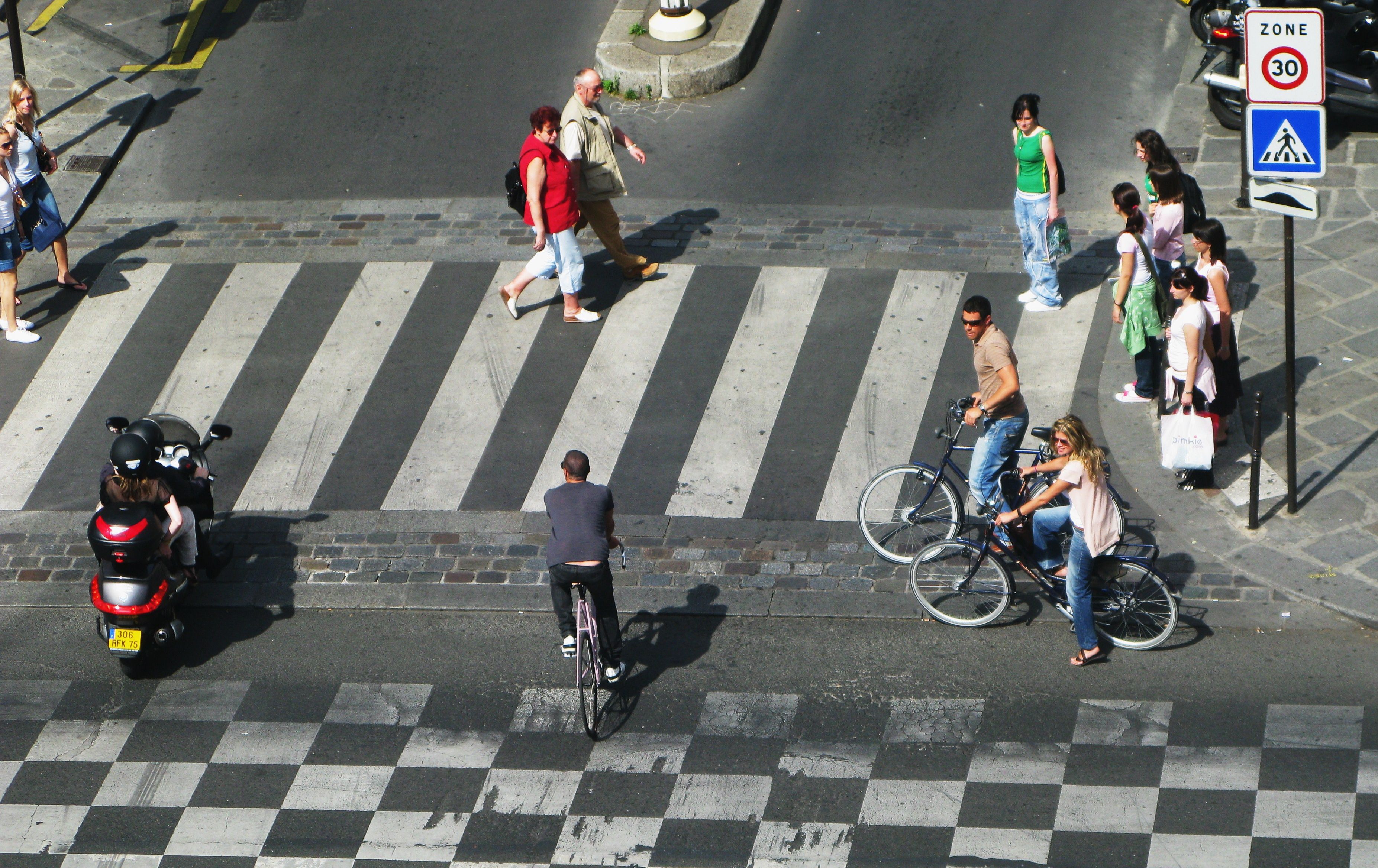 Apps and maps for safer and more accessible city cycling | UCI