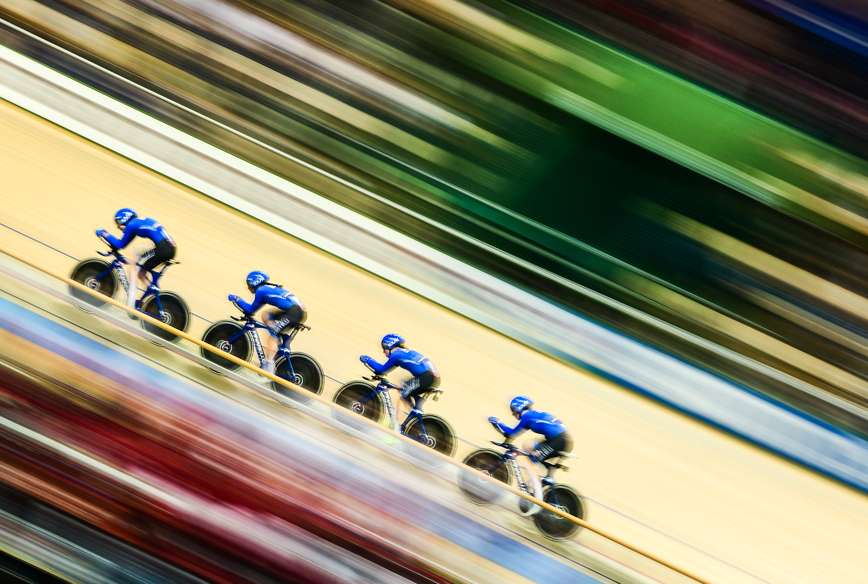 The science of track speed: rider, machine and environment in harmony | UCI