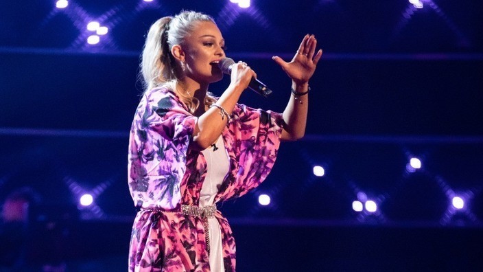 Natalie Good performs 'Shout Out To My Ex' | The Voice