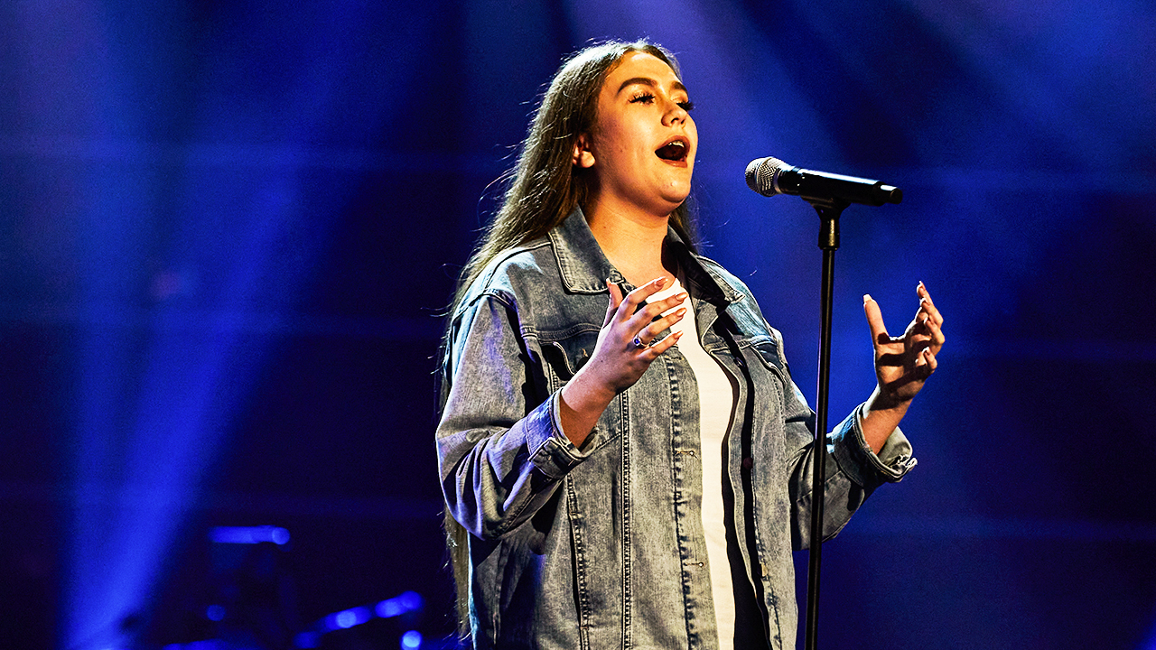 Grace Holden performs 'Wherever You Will Go' | The Voice