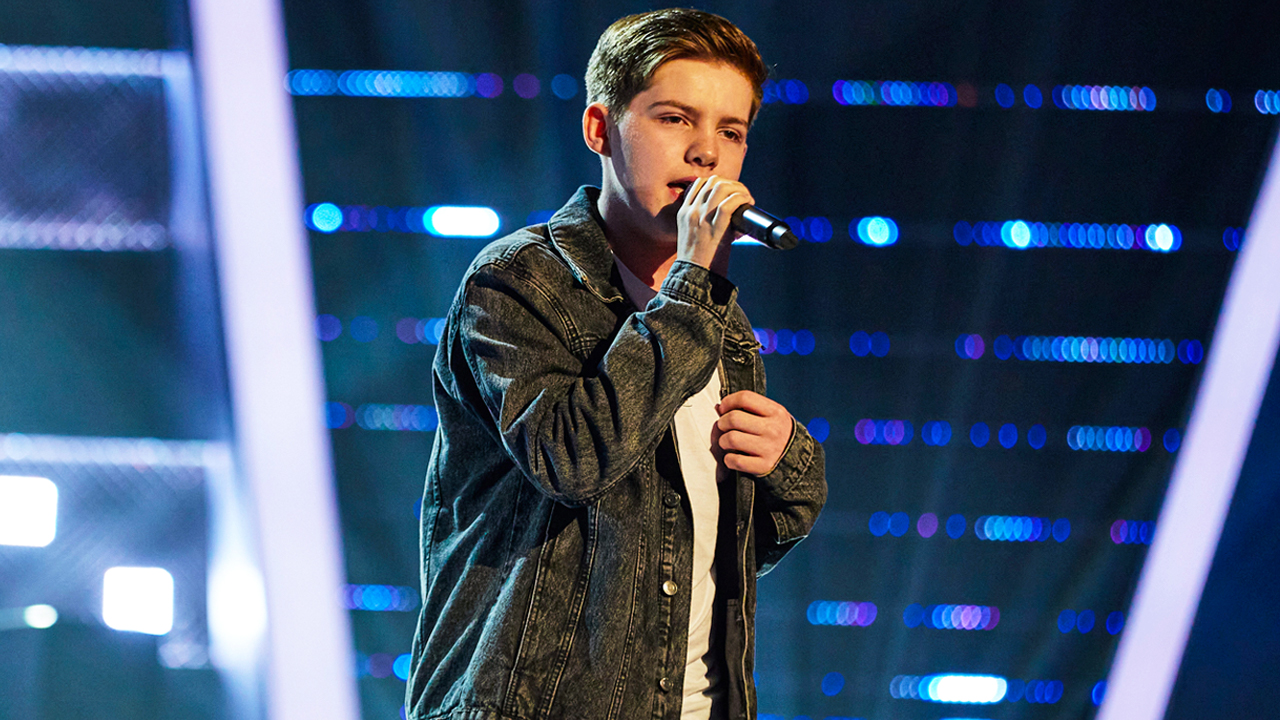 Jake Mckechnie performs 'Broken Strings' | The Voice