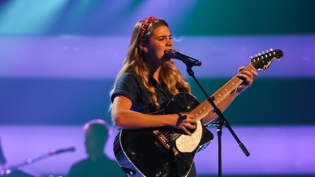 Chloe Jones performs 'Call Me' | The Voice
